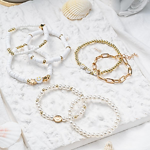 LieToi 7Pcs Preppy Heishi Bracelets White Gold Smile Heart Star Beaded Surfer Bracelets Polymer Clay Stackable Disc Summer Beach Layering Bracelets Y2K Stretch Boho Jewelry for Women Girls