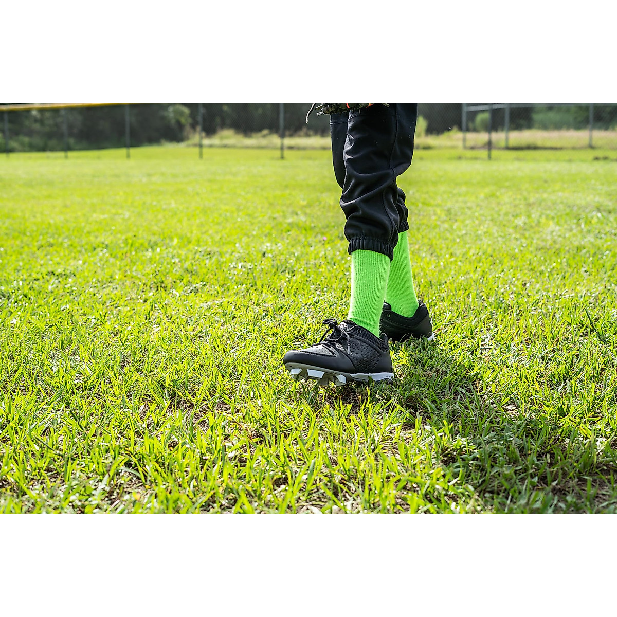 RIP-IT Girls Diamond Softball Cleats | Youth Softball Shoes for Girls | White | Size 4.5