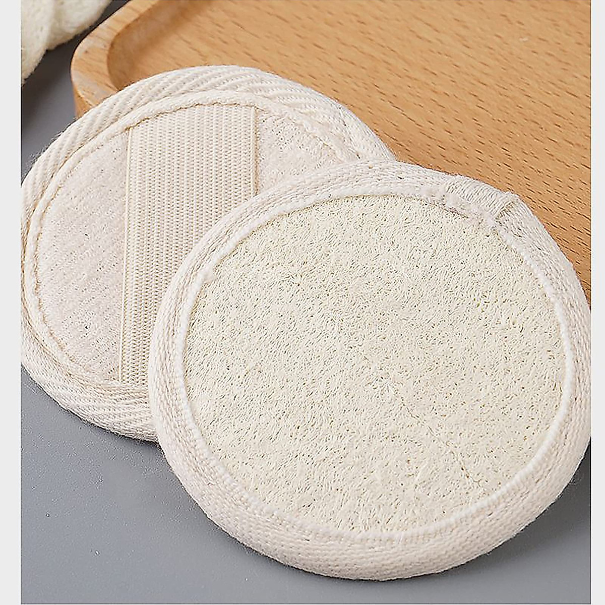 Natural Loofah Pads, Face Exfoliator Pad Scrubber Handheld Luffa Pad Sponges Suitable for Bathing, Showering, spa Facial Cleansing Available for Men and Women (2pcs)