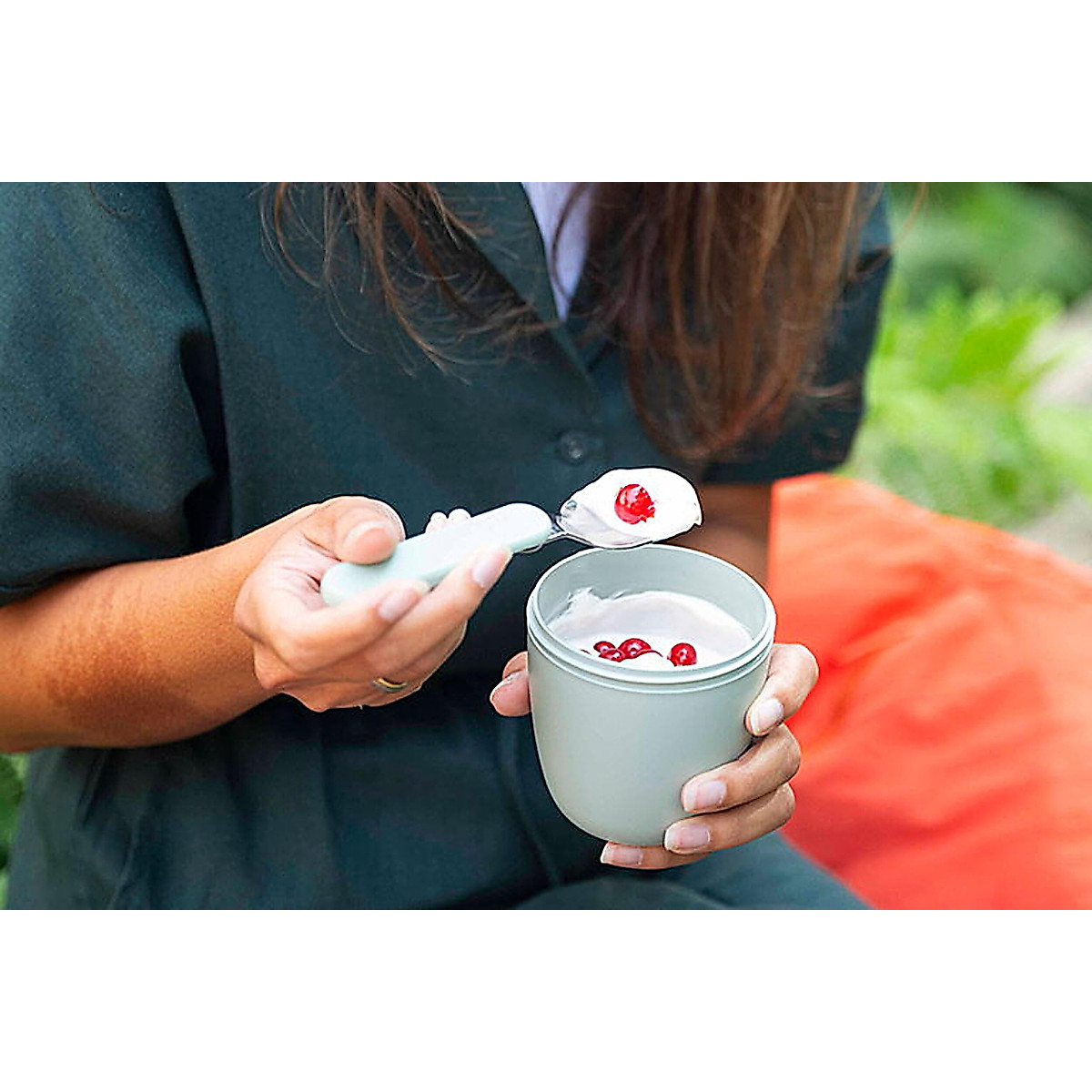 Mepal Overnight Oat jar - Mini - Practical Yoghurt Cup & Muesli Cup - Separate Compartments for Yoghurt & Muesli - Suitable for Freezer, Microwave & Dishwasher - 300 ml + 120 ml - Nordic Sage