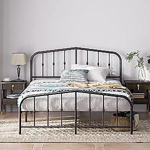 Zinus Heidi Metal Platform Bed Frame/Steel Mattress Foundation/Bed Frame with Headboard and Footboard/No Box Spring Needed/Easy Assembly, Black, Queen