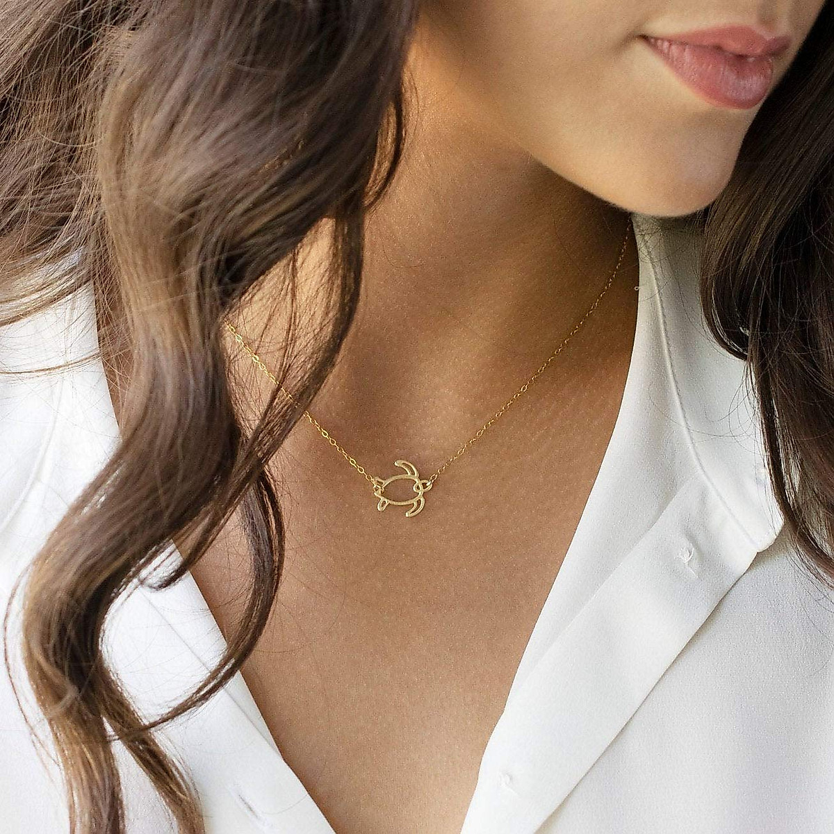 MEVECCO Gold Dainty Turtle Necklace for Women,14K Gold Plated Cute Tiny Boho Sea Tortoise Pendant Necklace