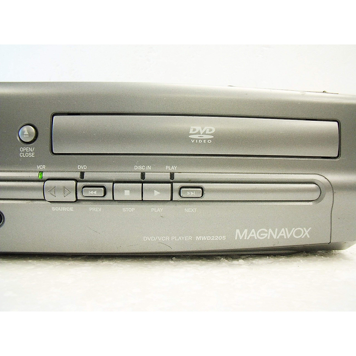 Magnavox MWD2205 DVD/VCR Combination Player (Renewed)