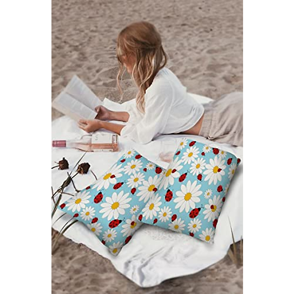 Outdoor Pillow Covers Set of 2, Daisy Ladybug Waterproof Throw Pillow Covers Fresh Flower Garden Patio Furniture Cushion Cover for Sofa Outdoor Decor, 20x12inch