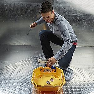 Beyblade Burst Epic Rivals Battle Set – Complete Set with Beystadium, Battling Tops, and Launchers – Age 8+ (Amazon Exclusive) , Yellow