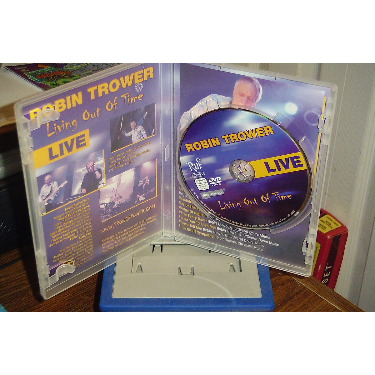 Robin Trower - Living Out of Time: Live