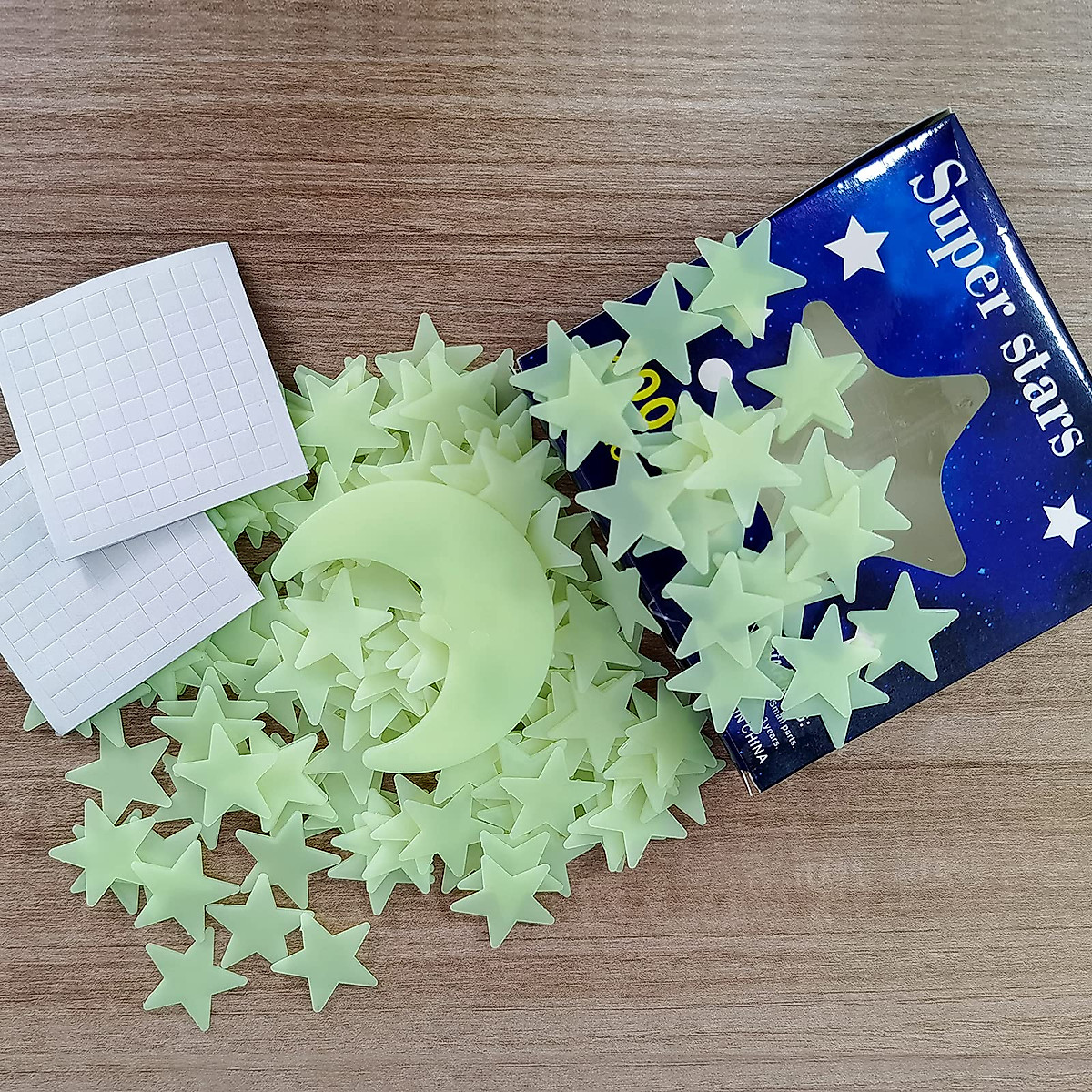 Glow in The Dark Stars Stickers, CAYUDEN 201pcs 3D Plastic Large Stars Stickers Glow in The Dark Stars for Ceiling Wall Decor Luminous Ceiling Stars and Moon Glow Stickers Decor for Bedroom Baby Room