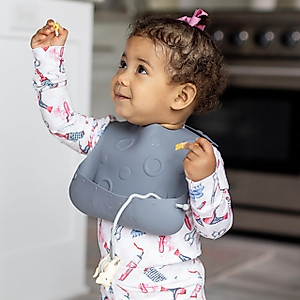 BUSY BABY Bungee Bib & Utensil Set – Adjustable Silicone Bib with Pocket & Tethered Utensils for Babies & Toddlers