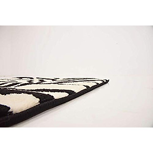 Unique Loom Wildlife Collection Animal Inspired with Zebra Design Area Rug, 2 ft 7 in x 10 ft, Ivory/Black