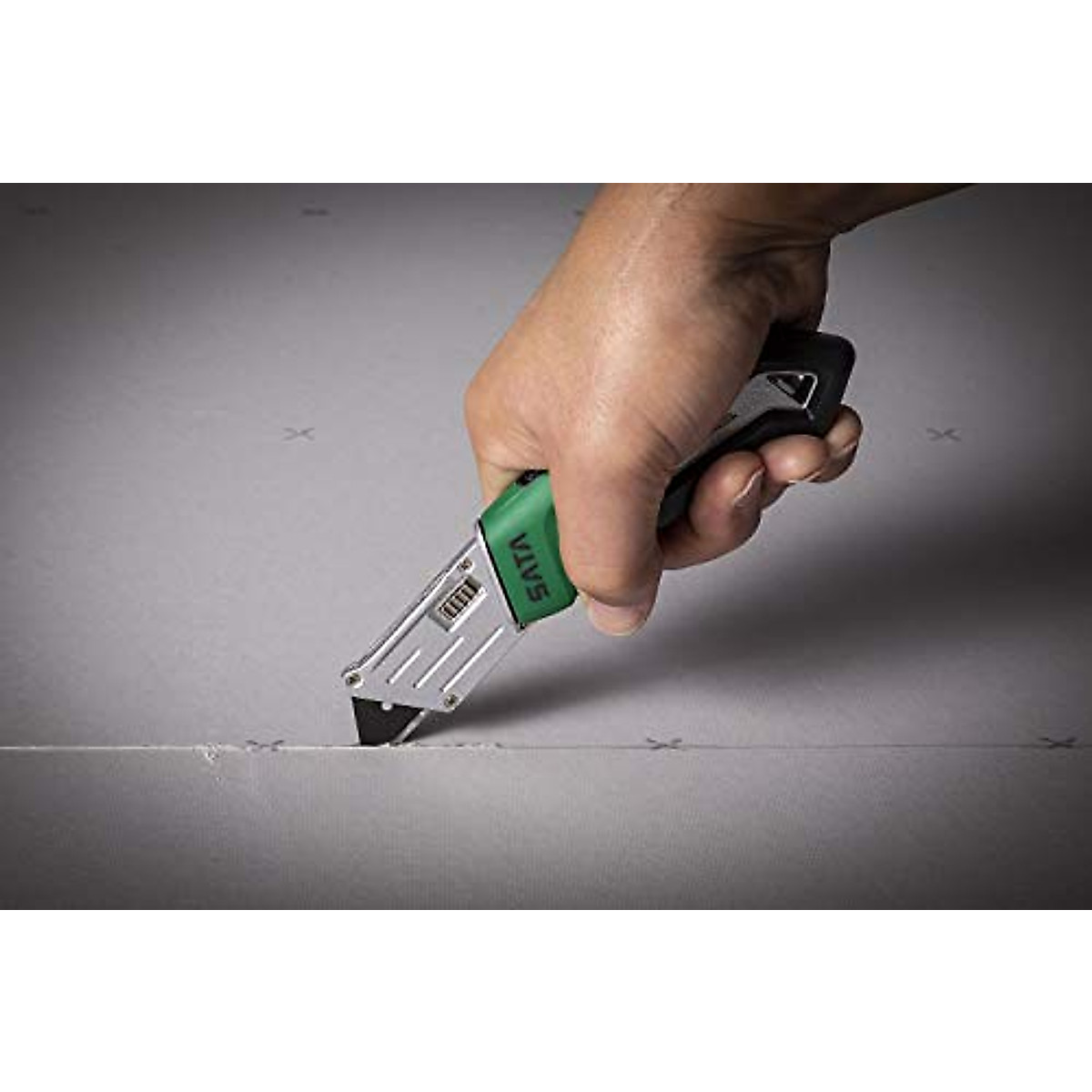 SATA T-Series Folding Utility Knife with Easy-Access Blade Storage in the Body and a Green Dual Material Handle - ST93486