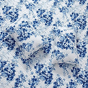 Great Bay Home Bedding Set, 3 Piece Reversible Lightweight Quilt Comforter with 2 Shams, All-Season, Modern, Flower Bedspreads, Blue Floral Coverlet Sets, Jacqueline Quilts Collection, Full/Queen