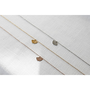 LUUK LIFESTYLE Necklace for women with ginkgo leaf pendant and HAPPINESS gift card, modern and minimalist fashion accessory, jewelry for everyday wear, good luck charm, zen yoga gift, gold