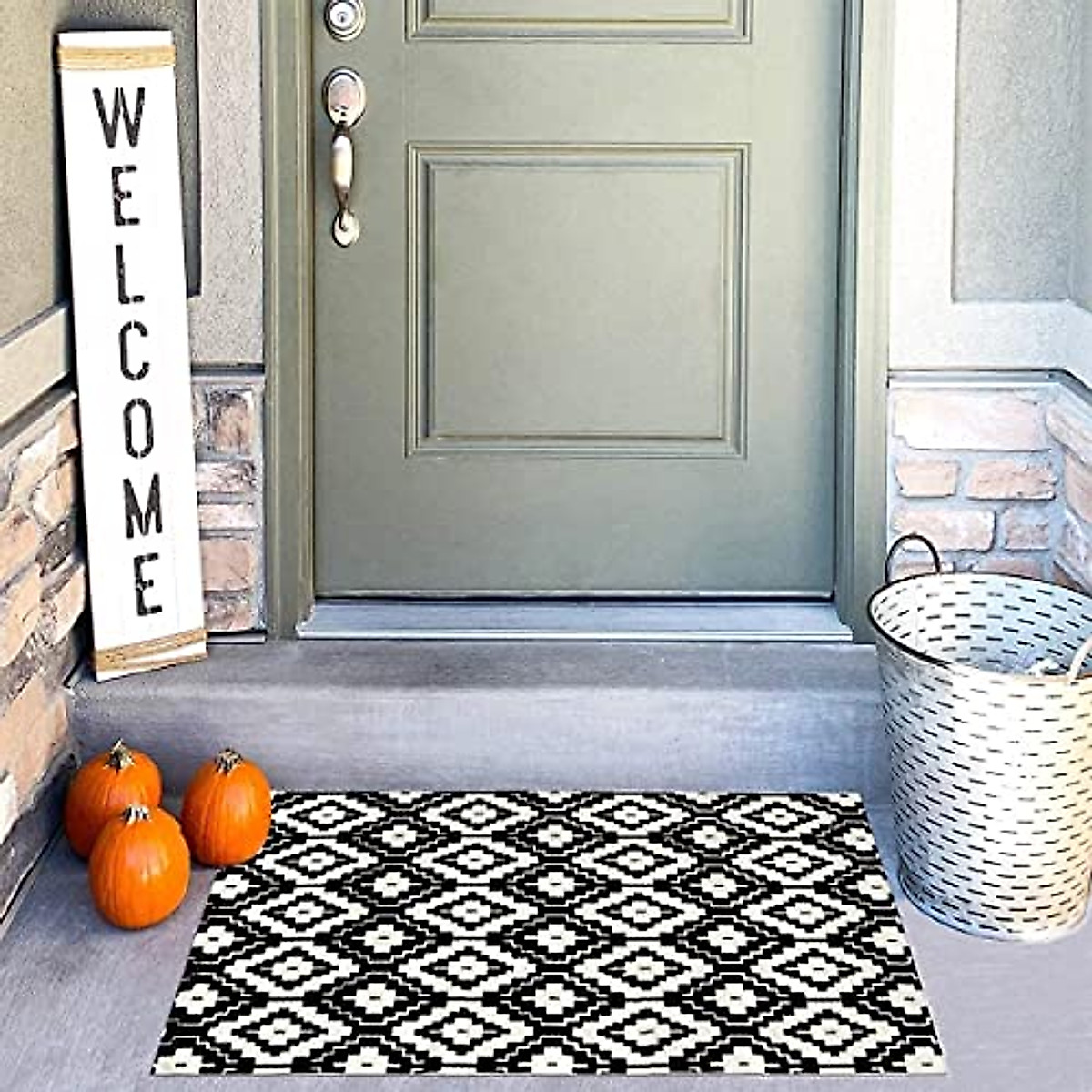 Uphome Indoor Outdoor Doormat 2’x3’ Boho Cotton Area Rug Hand Woven Moroccan Geometric Throw Rugs Machine Washable Farmhouse Rug Carpet for Entryway Porch Living Room Laundry Kitchen,Black and Cream