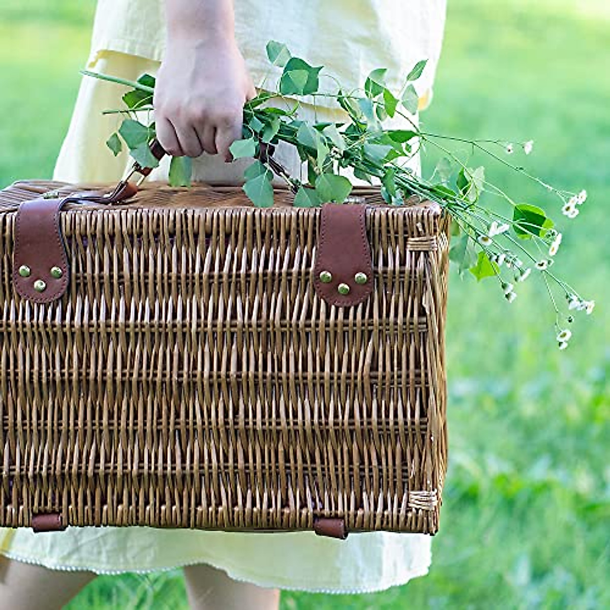 SatisInside Picnic Basket for 2 Wicker Picnic Set with Insulated Liner for Camping,Wedding,Valentine Day,Gift - Reinforced Handle, Coffee
