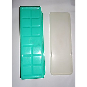Tupperware Vintage Jadite Green Produce Thin-stor Celery Storage with Frosted Seal #892 Vegetable Crisper Keeper