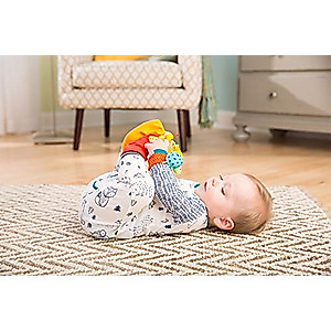 Lamaze Gardenbug - Baby Foot Finder Socks & Wrist Rattle Set - Sensory Development Toys - Newborn Baby Essentials