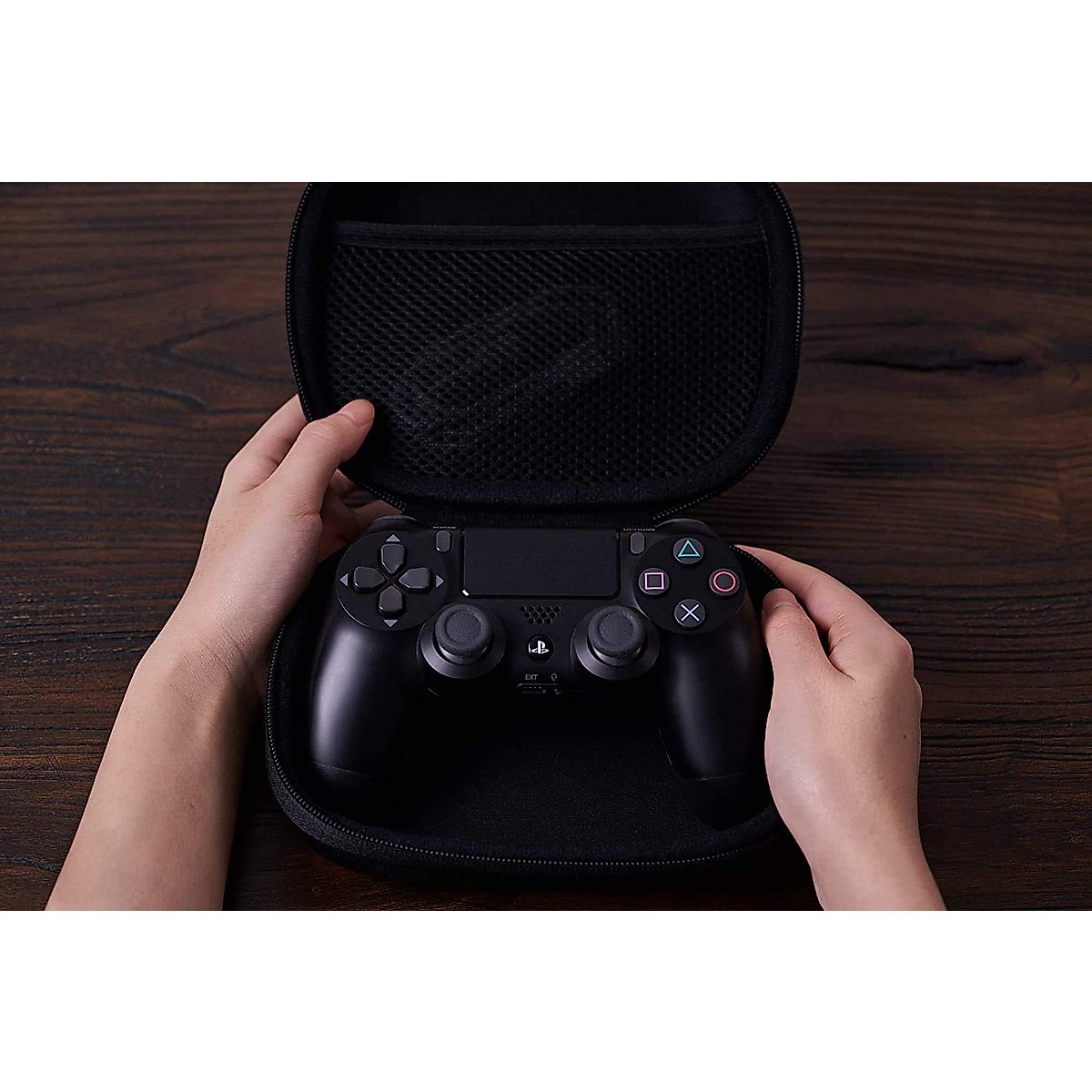 8Bitdo Classic Controller Travel Case for Sn30 Pro+ & Pro 2 Controllers, Switch Pro, PS5, PS4, Xbox One Controller and More