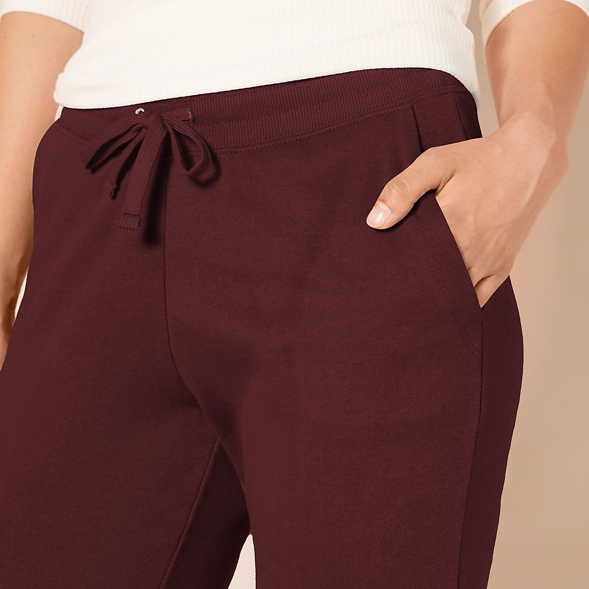 Amazon Essentials Women's Fleece Jogger Sweatpant (Available in Plus Size), Burgundy, X-Small
