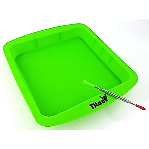 Silicone Tray Pan Cake Pastry Container approx 8"x8" with two 4.75 inch Scrape Carving Tool