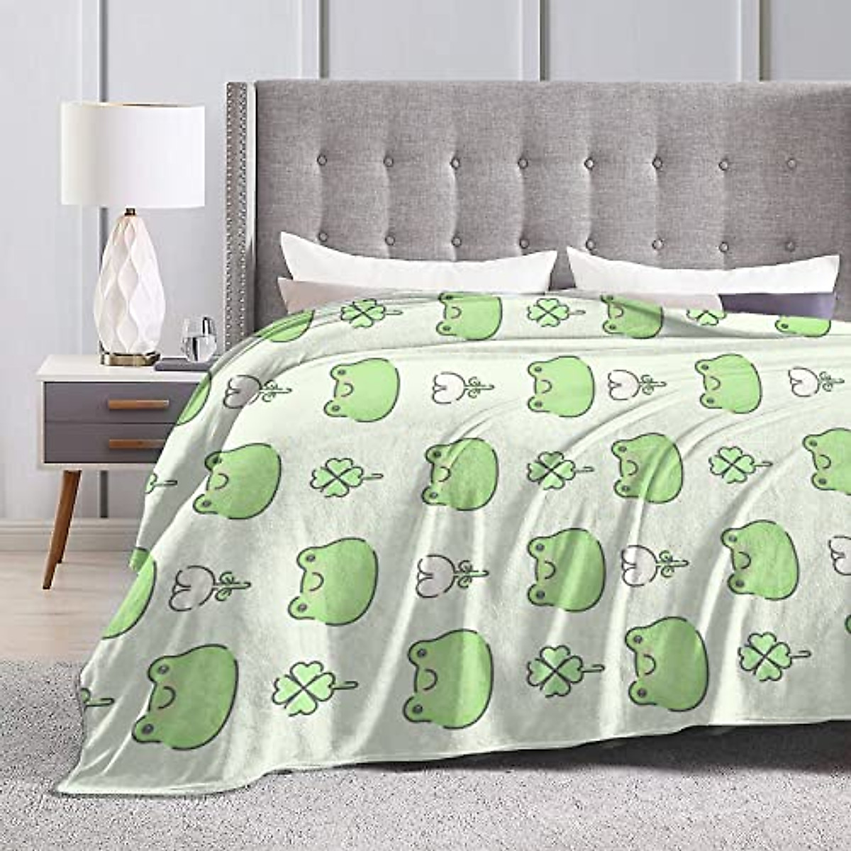 Pubnico Cute Green Frogs Blanket , Flannel Blanket Fluffy Cozy Fuzzy Throws Non-Shedding for Nap Bed Sofa Couch Home Decor, Adults Kids Teens Frog Gifts