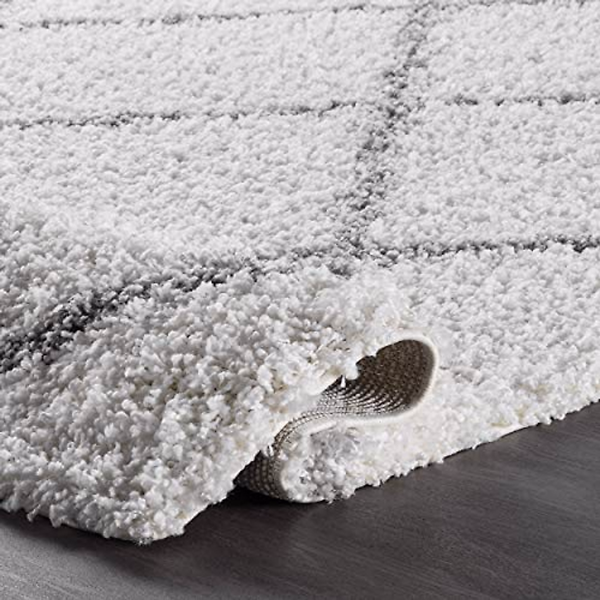 nuLOOM Tess Moroccan Shag Area Rug, 4' Square, White