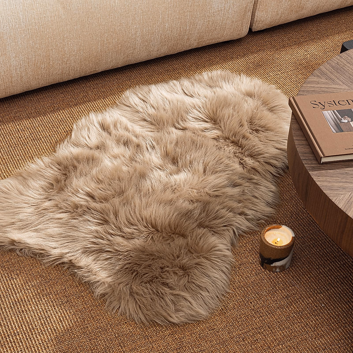 Ashler Faux Fur Rug, Beige Area Rugs, Fluffy Sheepskin Fur Rug, Fuzzy Ultra Soft 2 x 3 Ft Rugs, Machine Washable Shag Rug, Nursery Throw Rugs for Bed, Living, Kids Room