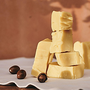 L'OCCITANE Shea Butter Ultra-Rich Lip Balm: Soften + Nourish Dry Lips, With 10% Shea Butter