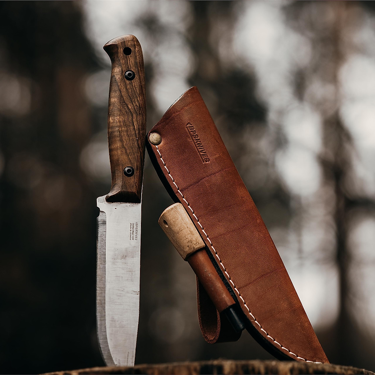 BPS Knives Adventurer - Bushcraft Knife - Fixed-Blade Carbon Steel Knife with Leather Sheath and Firestarter - Outdoor Full Tang Knives - Camping Knives - Survival Tactical Camp Knives