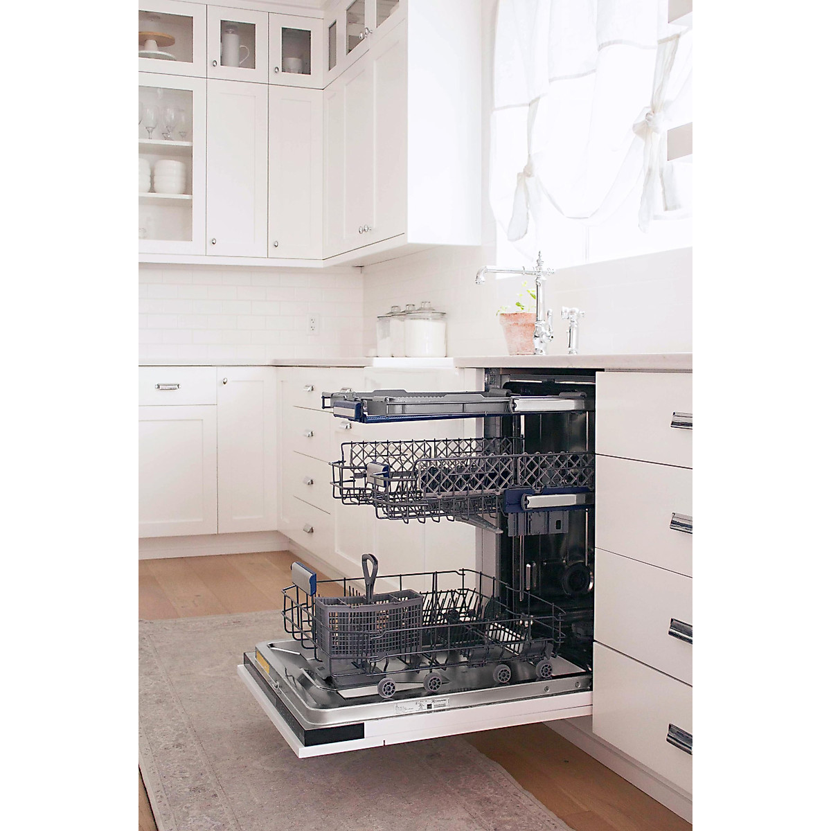 ZLINE 24" Tallac Series 3rd Rack Tall Tub Dishwasher in Custom Panel Ready with Stainless Steel Tub, 51 dBa (DWV-24) (Panel Ready)