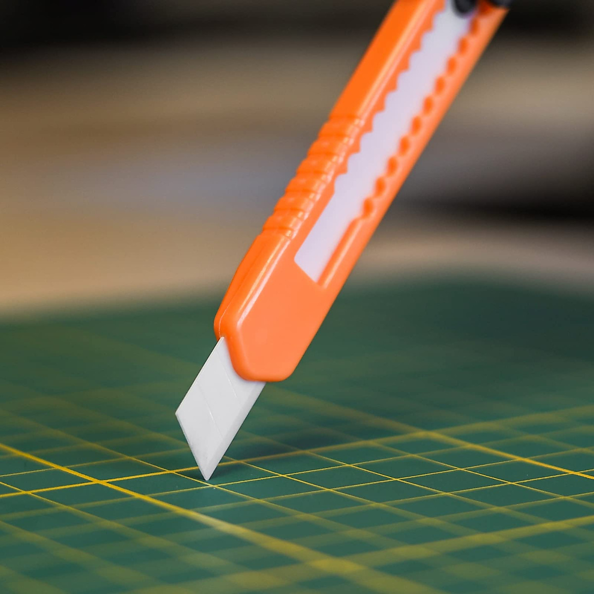 ToolTreaux 10-Pack Snap-off 9mm Utility Knife Ceramic Razor Blades, Ultra Sharp Craft Supplies