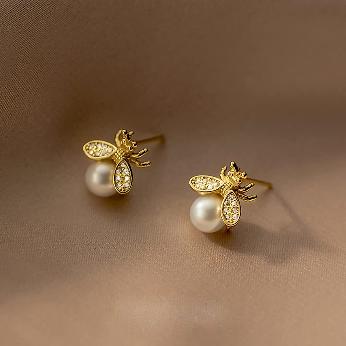 Reffeer Solid 925 Sterling Silver Bumble Bee Stud Earrings for Women Teen Honey Bee Stud Earrings (B-Gold)