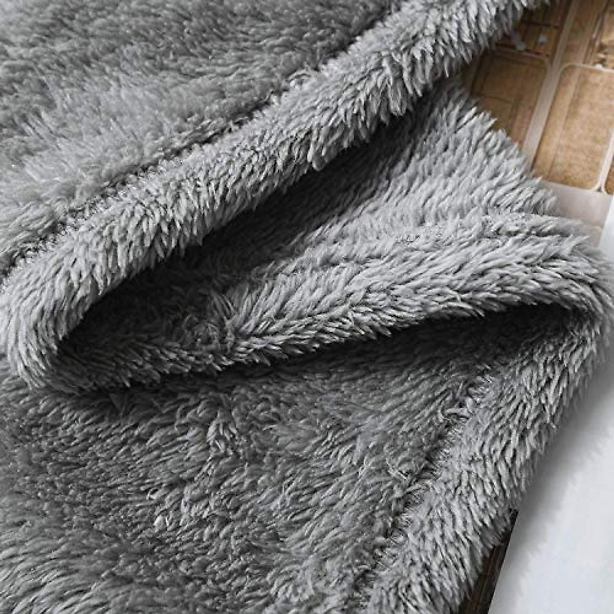 I' HERMU Plush Throw Blanket for Couch (Large 51‘’x 63‘’, Grey with Pom Poms Fringe) Fuzzy Fluffy Plush Soft Cozy Warm Fleece Throw for Bed, Sofa
