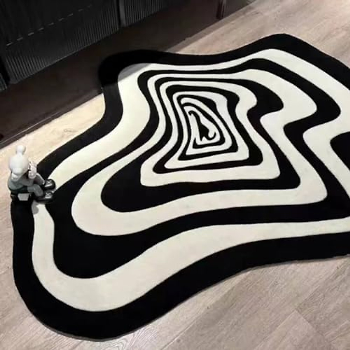 Black and White Abstract Striped Irregular Shape Area Rug 3ft Faux Wool Ultra Soft Rug for Livingroom Bedroom Diningroom Aesthetic Home Office Decor Playroom Carpet