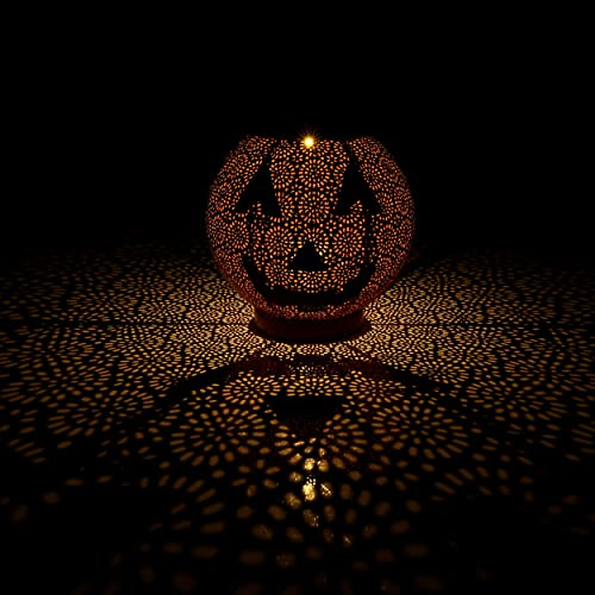 Halloween Pumpkin Hanging Solar Lights - 𝟮𝟬𝟮𝟯 𝗡𝗲𝘄𝗲𝘀𝘁 Retro Outdoor Waterproof Halloween Spooky Hanging Lights with Handle for Outdoor, Tree Decor, Garden or Yard, Outside Entryway, Porch