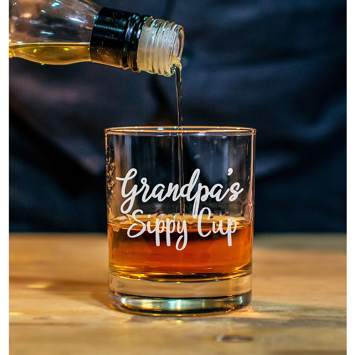 CARVELITA Grandpa's Sippy Cup Whiskey Glass - 11oz Engraved Old Fashioned Bourbon Rocks Glass - Grandpa Gifts - Gifts For Grandpa - Funny New Grandpa Gifts - Papa Gifts - Grandpa Juice Glass