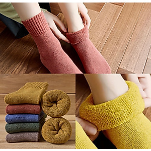 Keuien Womens Wool Socks, 5 Pairs Thick Winter Warm Socks, Soft Thermal Socks Gifts for Women
