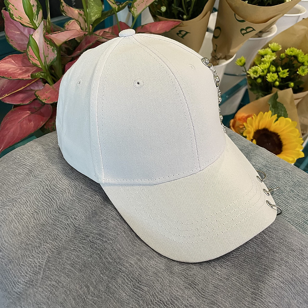 iZOA Caps and Hats for Men and Women Ring and Chain Decored Casual Adjustable Unisex Baseball Caps Ball Caps