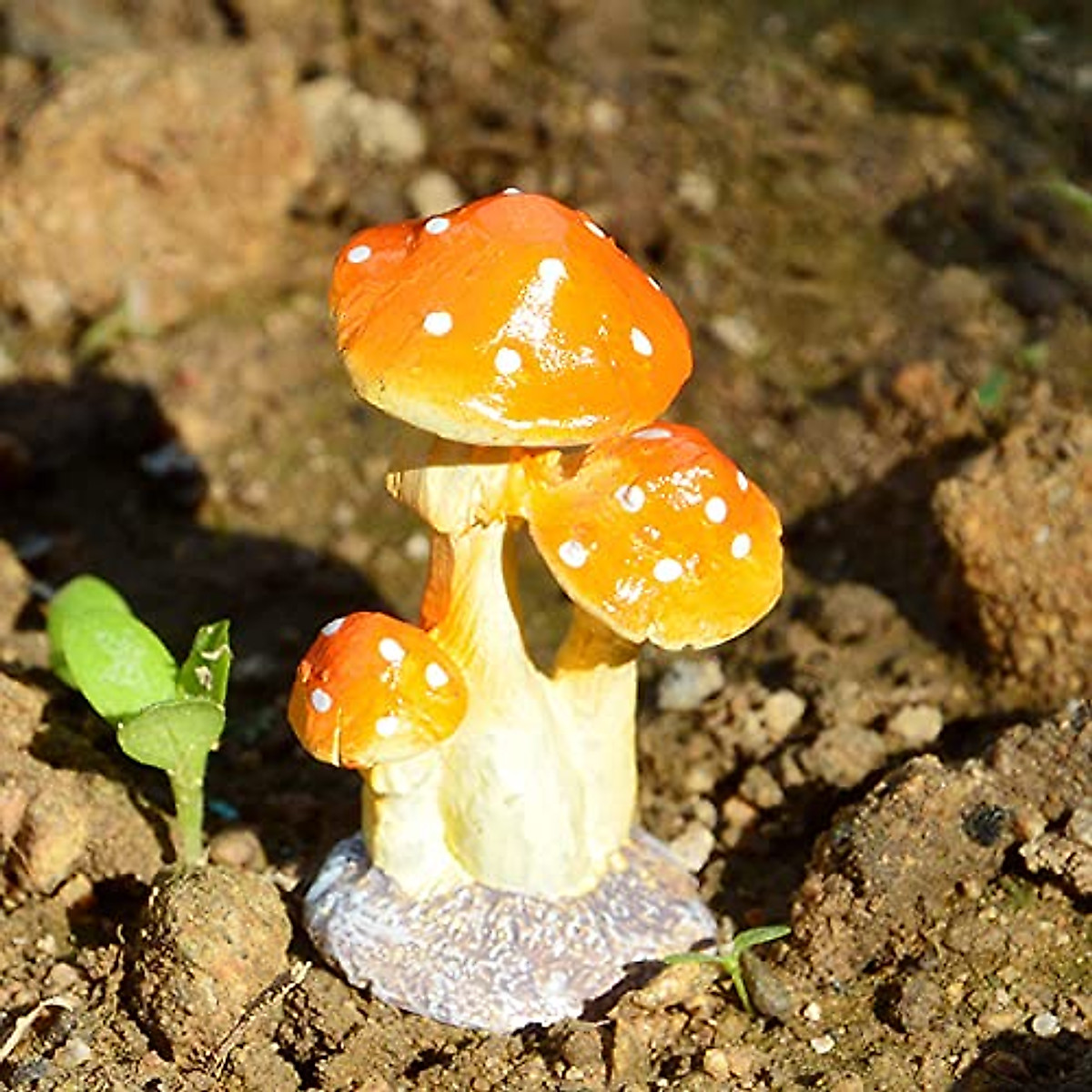 6 Pcs Mini Mushroom Miniature Figurines Resin Figurines Fairy Garden Miniature Moss Landscape DIY Terrarium Crafts Ornament Accessories for Home Décor