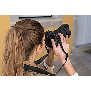 Sony E-mount FE 24mm F1.4 GM Full Frame Wide-angle Prime Lens (SEL24F14GM), Black