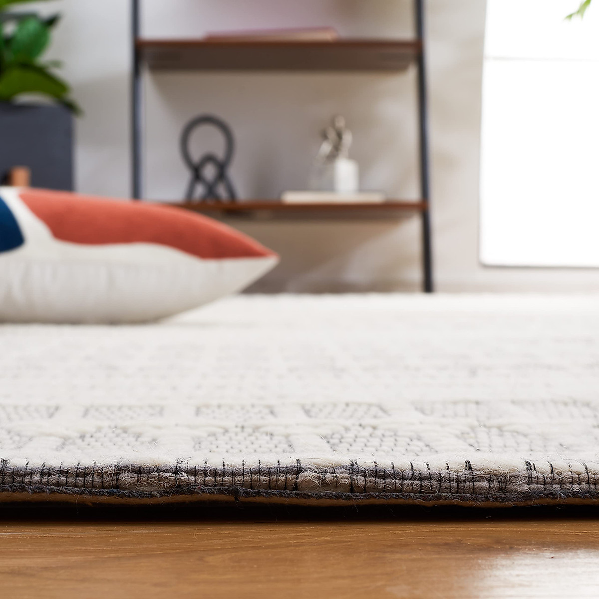 SAFAVIEH Marbella Collection Runner Rug - 2'3" x 9', Grey & Ivory, Handmade Wool, Ideal for High Traffic Areas in Living Room, Bedroom (MRB327F)