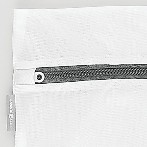 iDesign Mesh Laundry Bags with Built in Zipper for Cleaning Delicates– Set of 2, 1 Medium and 1 Large Bag, White