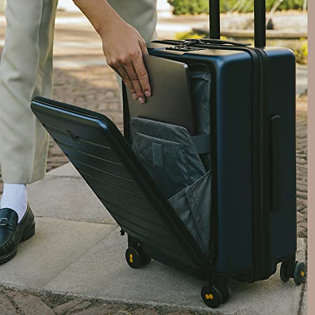 LEVEL8 Road Runner 20 Inch Luggage with Front Compartment, Suitcase with Wheels, Hard Shell Travel Luggage, Lightweight Spinner Luggage, TSA Locks-Navy Blue