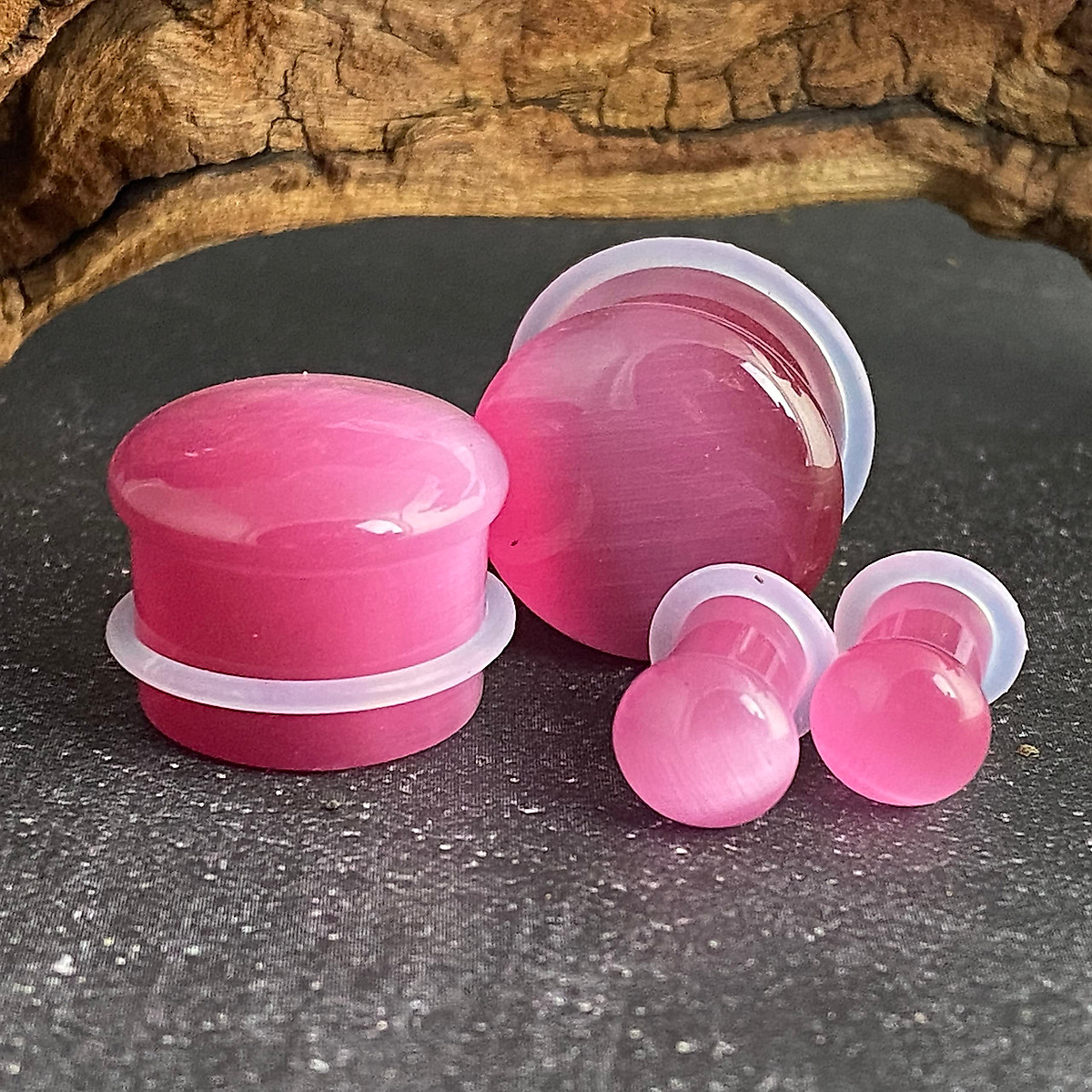 Pair of Pink Cat Eye Stone Single Flare Plugs (STN-720) (6g (4mm))