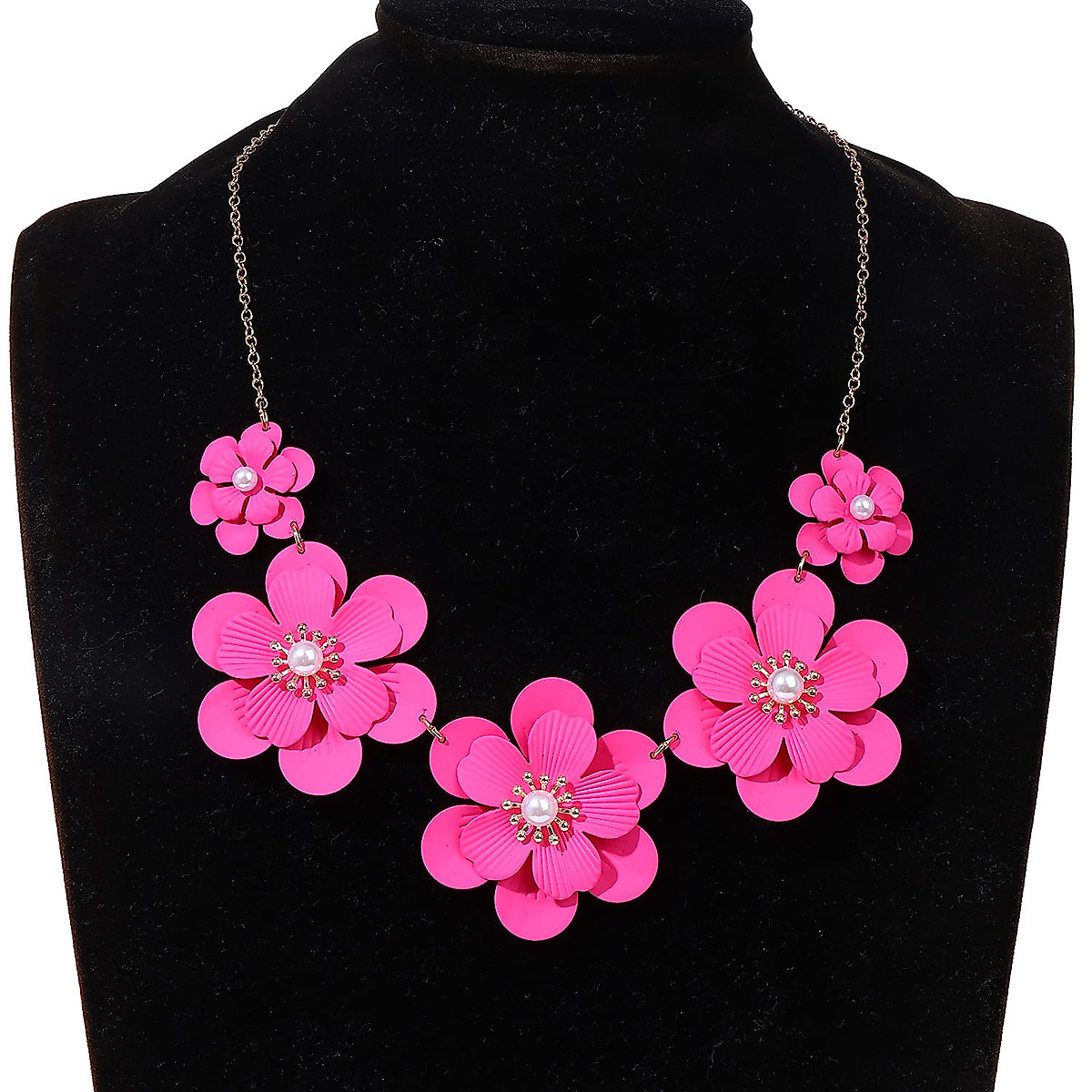 Boho Choker Necklace for Women Cute Flower Collar Necklace Statement Chunky Pearl Charm Summer Beach Chokers Necklaces Jewelry Gifts for Women