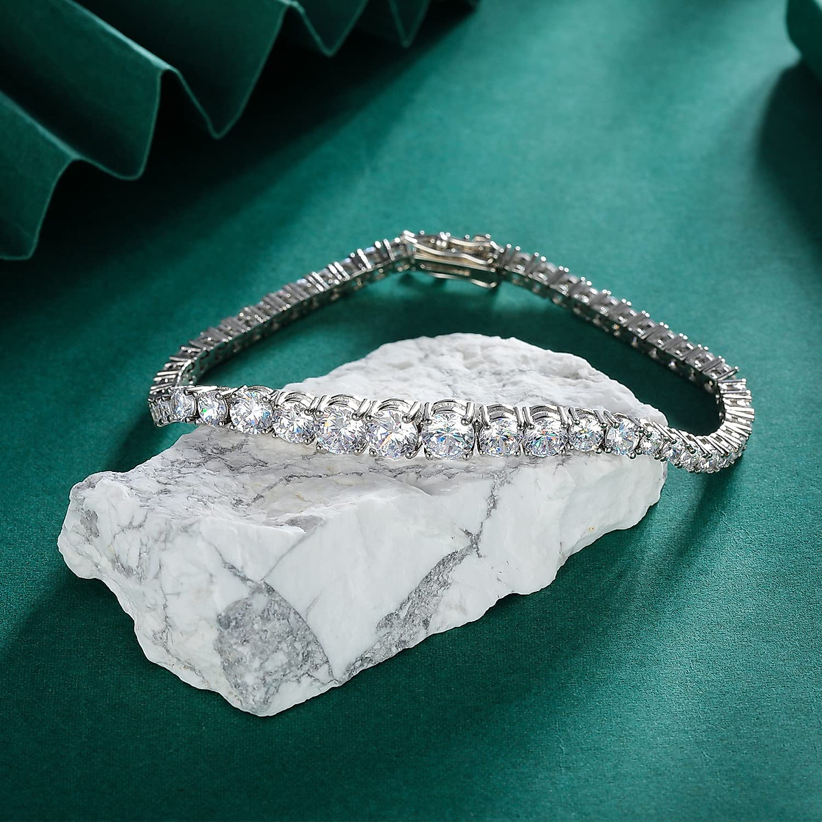 Graduated Cubic Zirconia Tennis Bracelet for Women Men 18K White Gold Plated Graduated CZ Bracelet Size 7.5 inches