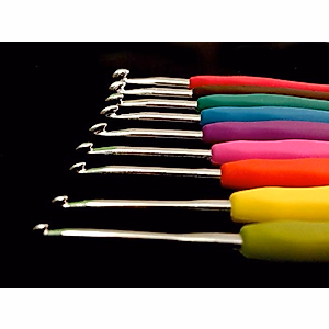 WooCrafts Large-Eye Blunt Needles Yarn Knitting Plus Crochet Hooks Set with Case,Ergonomic Handle Crochet Hooks Needles for Arthritic Hands.Best Gift!