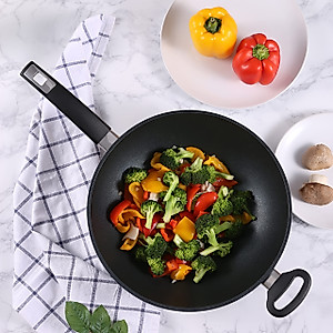 AROMA The Ultimate Wok (Made in Germany) Hand Cast Aluminum Wok with Glass Lid, Nonstick Cookware Pan with Diamond Reinforced Coating, 5-Quart, Black