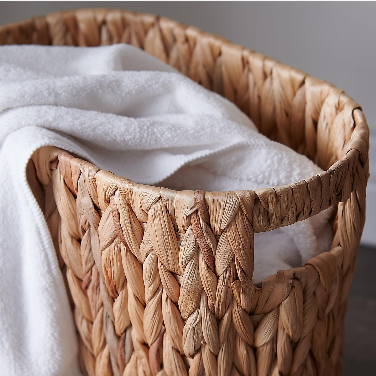 Bathroom Trash Can, Handwoven Wicker Trash Can with Handles for Bedroom, Living Roon, Kitchen, Bathroom and Office, Water Hyacinth Wicker Waste Basket, 1 Pack, 13"L x 7.5"W x 12.2"H, 3.2 Gallon