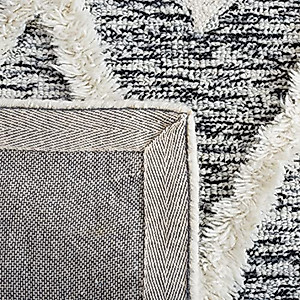 Safavieh Casablanca Collection Area Rug - 8' x 10', Black & Ivory, Handmade Bohemian Rustic Trellis Wool, 0.5-inch Thick Ideal for High Traffic Areas in Living Room, Bedroom (CSB980Z)