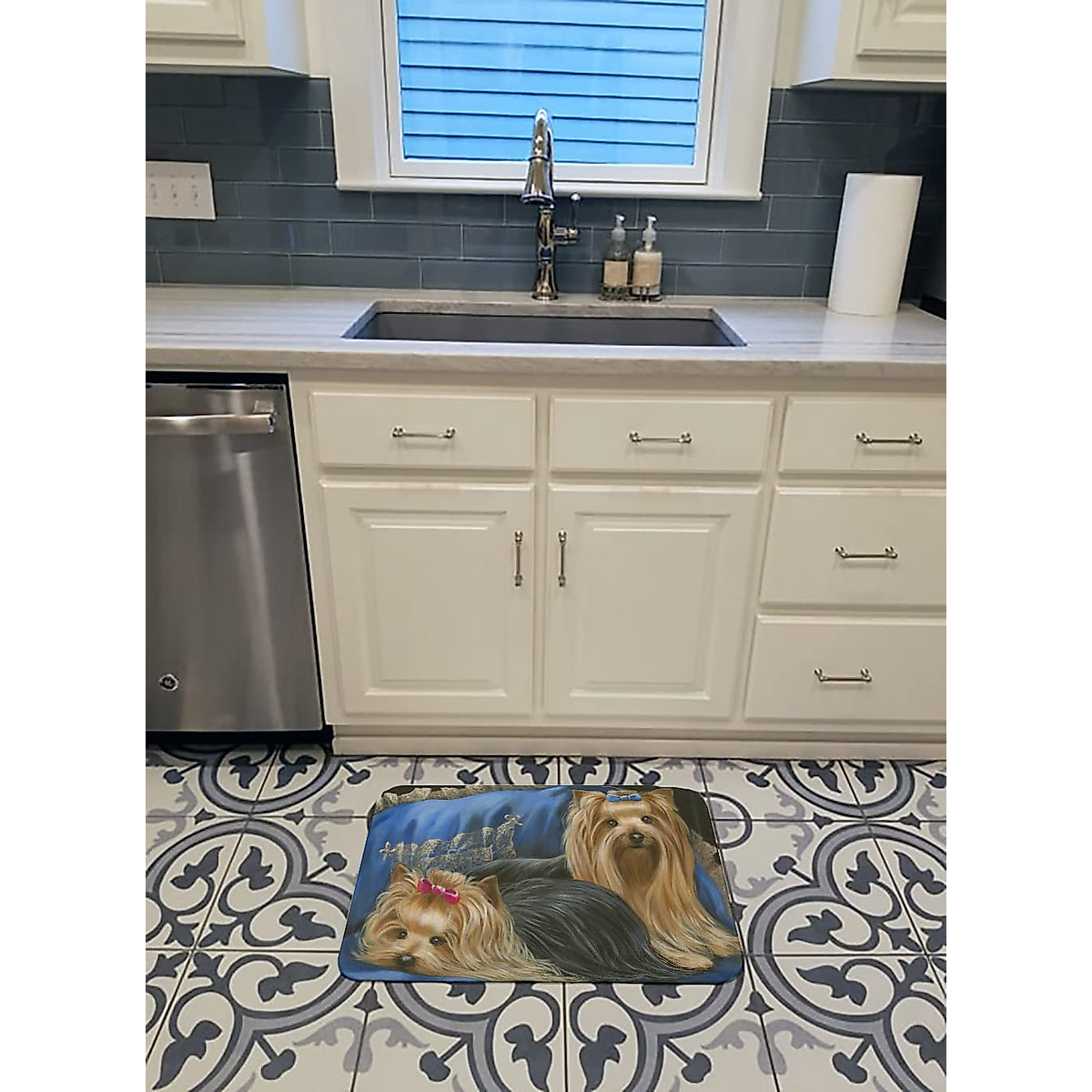 Caroline's Treasures PPP3293RUG Yorkshire Terrier Yorkie Satin and Lace Machine Washable Memory Foam Mat, Bathroom Rug, Non-Slip Bath Mat, Durable Thick Washable Rugs for Kitchen, Bathroom Quick Dry,